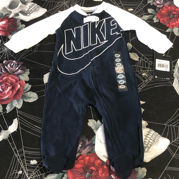 Nike | One Pieces | Nwt Nike Air Kids Zip Up Onesie 6m Pajamas Footsie ...